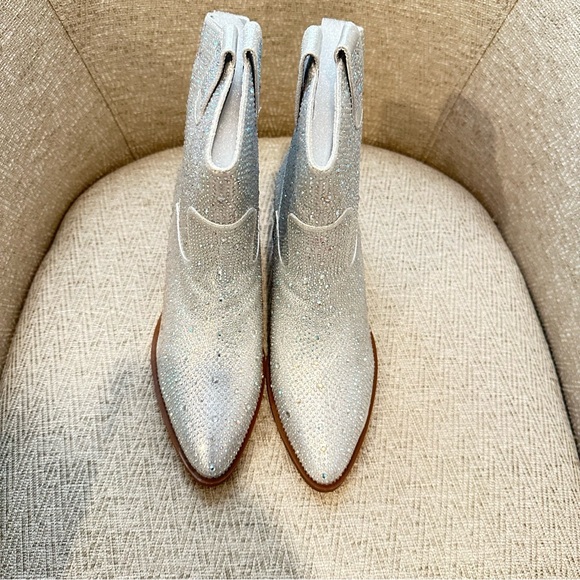 Forever 21 | Shoes | Forever Cowgirl Western Ankle Boots Silver ...